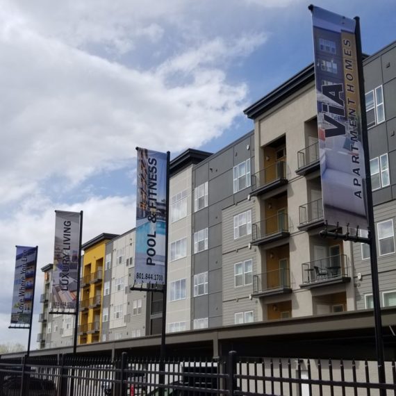 Custom Printed Avenue Banners - Designs in Motion