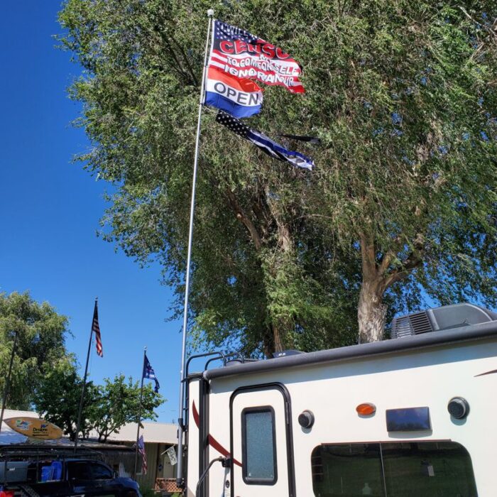 20' RV Flagger Kit - Includes pole, topper & flag of choice - Designs ...